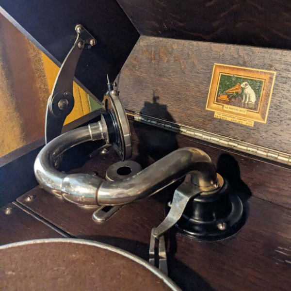 1920s HMV table Gramophone model 109 with selection of records and ...