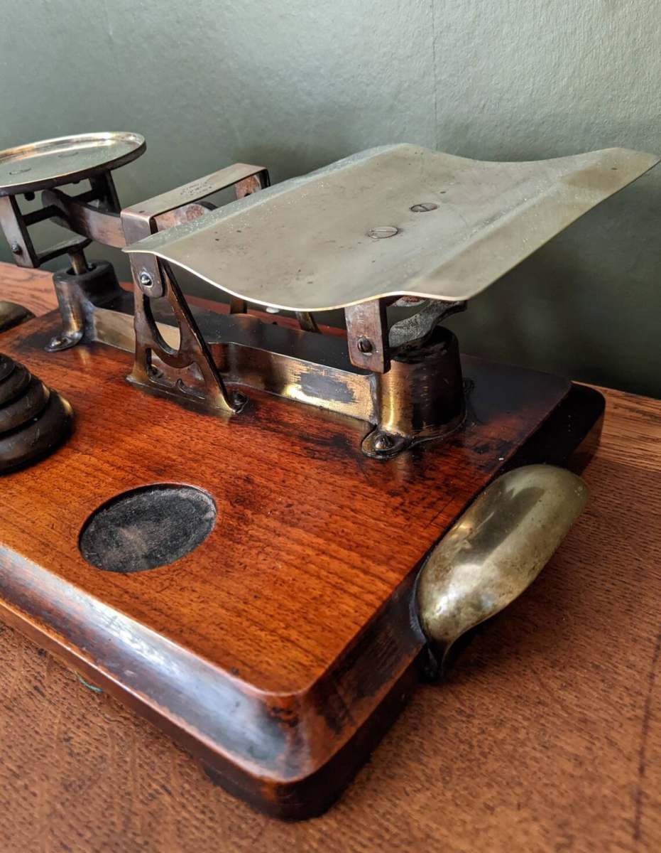 Antique oak and brass W. & T. Avery Ltd Birmingham shop scales with ...