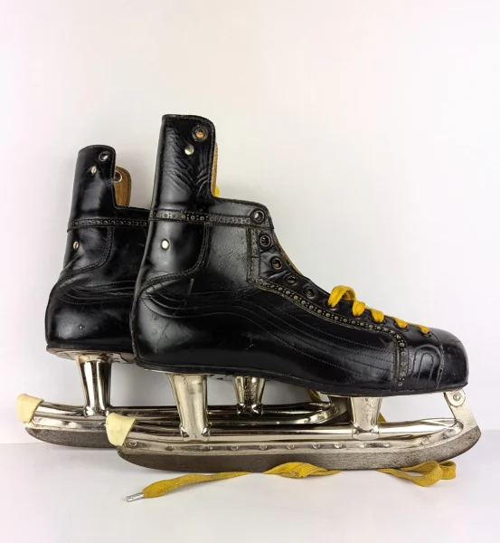 Midcentury brogue black leather Canadian ‘Maple Leaf’ ice skates | Oaky ...