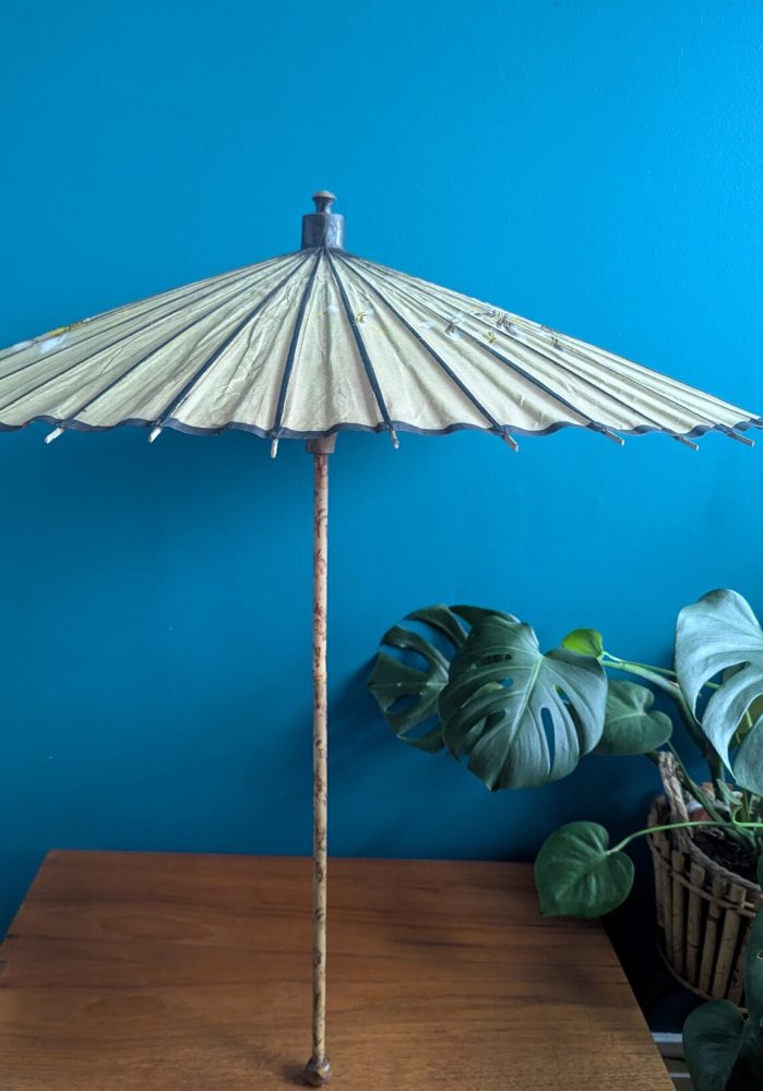 Vintage new old stock Hong Kong hand-painted parasol | Oaky Doke ...