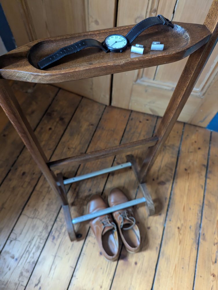 Midcentury gentleman’s butler or valet stand | Oaky Doke Vintage Home