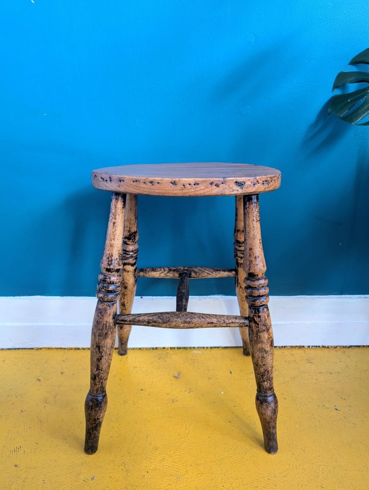 Early-midcentury Irish elm pub stool – Oaky Doke Vintage Home