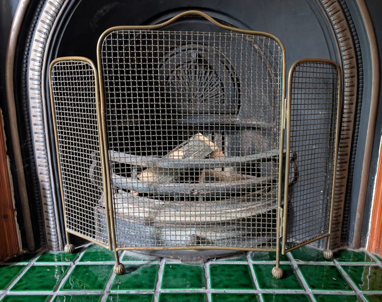 Brass Edwardian fireguard - Oaky Doke Vintage Home