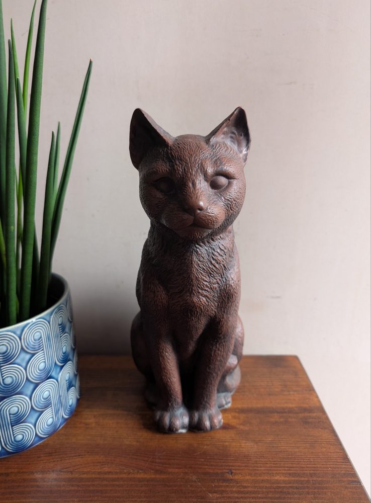 Vintage Cat as sculpture or door stop | Oaky Doke Vintage Home