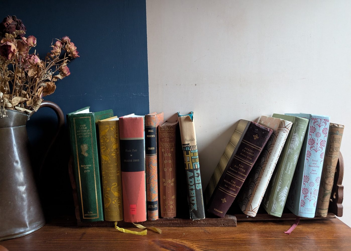 Carved oak fretwork book slide | Oaky Doke Vintage Home